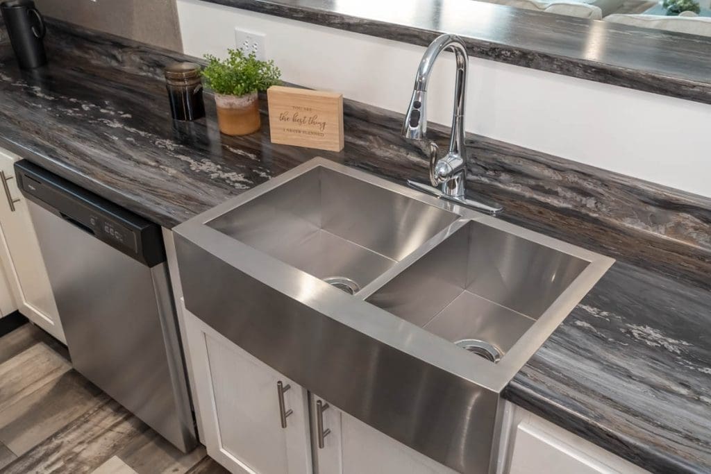 Ruby (Bravo) by Hamilton Home Builders | Mobile Home Made Easy